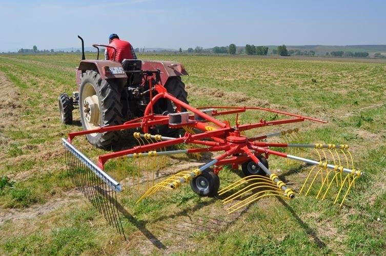 Grebla rotativa cu 9 brate Fimaks FMR 330 | Atasamente utilaje ...