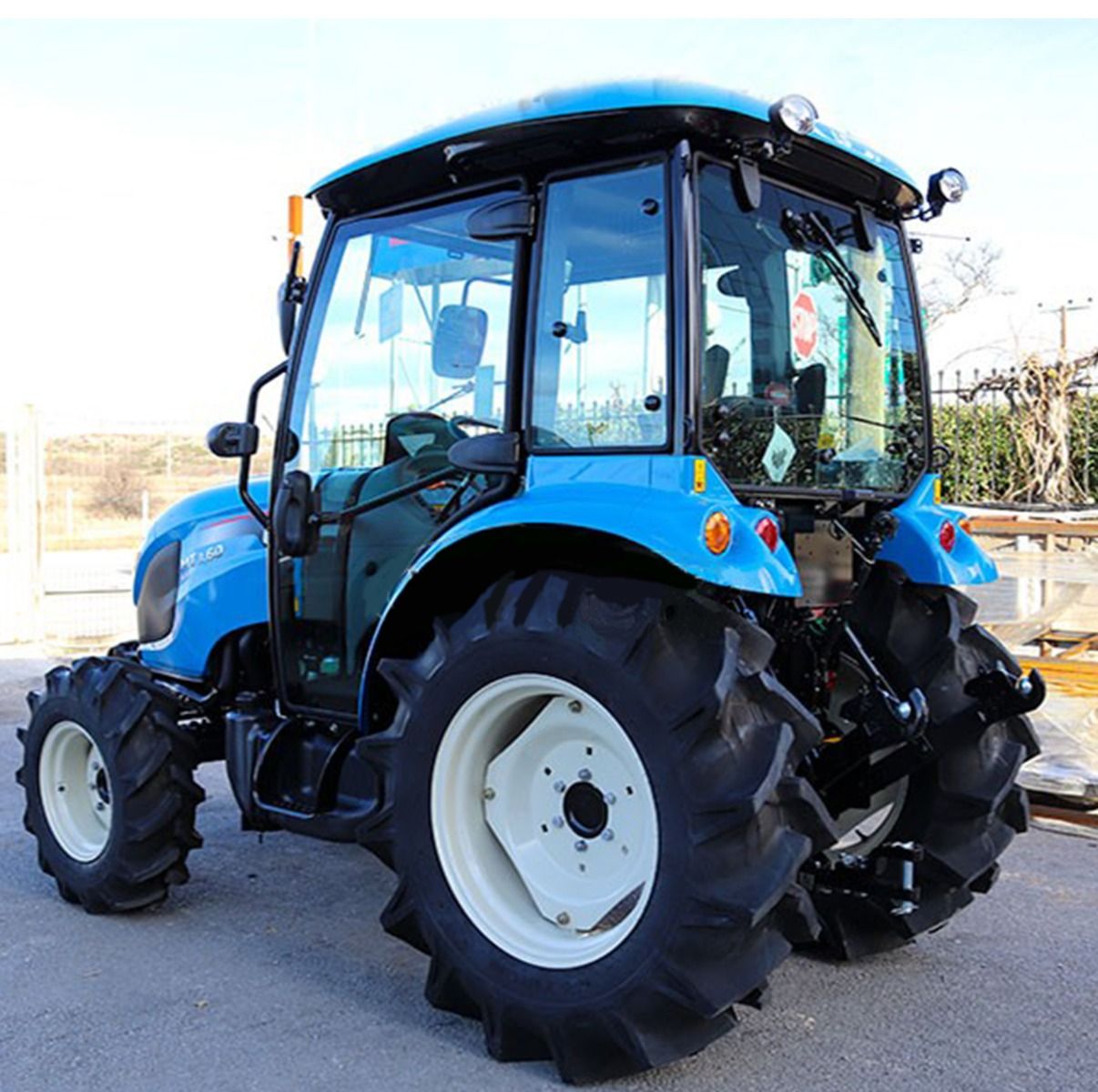 Tractor LS model MT3.60, 60 CP, tractiune 4x4 cu cabina, Tier V ...